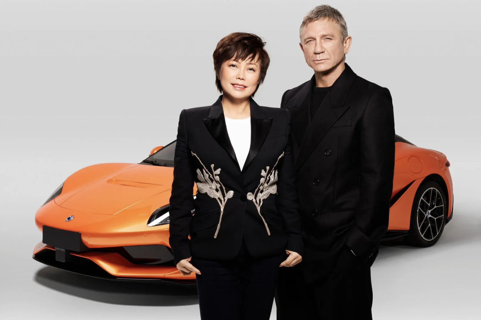 Denza Z : pour rivaliser avec la Porsche 911 avec Daniel Craig