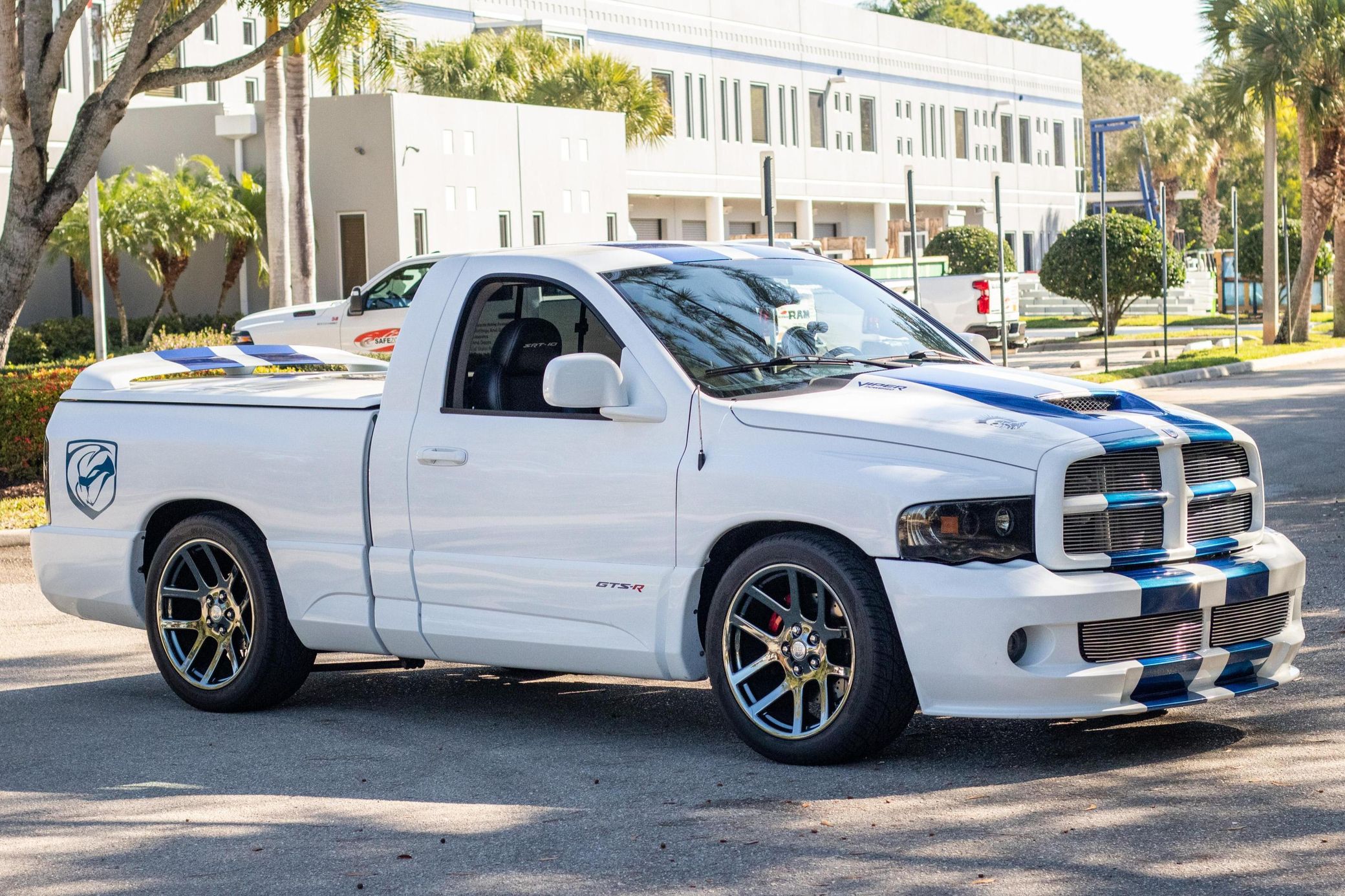 Ce Ram SRT-10 à vendre a fait ce que Dodge a refusé de faire avec le ...