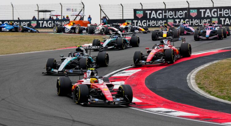 Hamilton vs Leclerc : le duel qui a perdu Ferrari au GP de Chine F1 2026