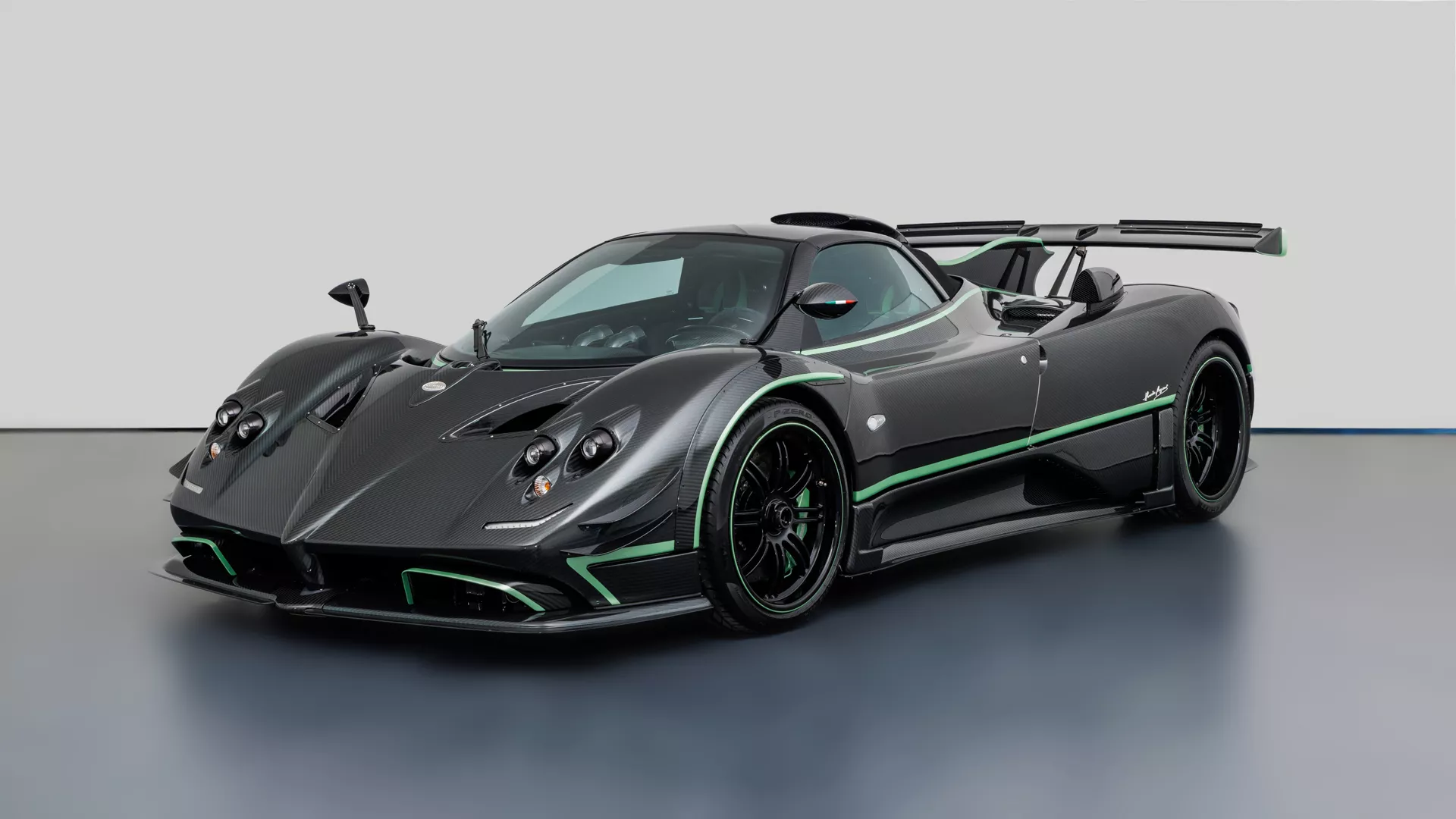 Fernando Alonso En Balade à Monaco Avec Sa Pagani Zonda Roadster